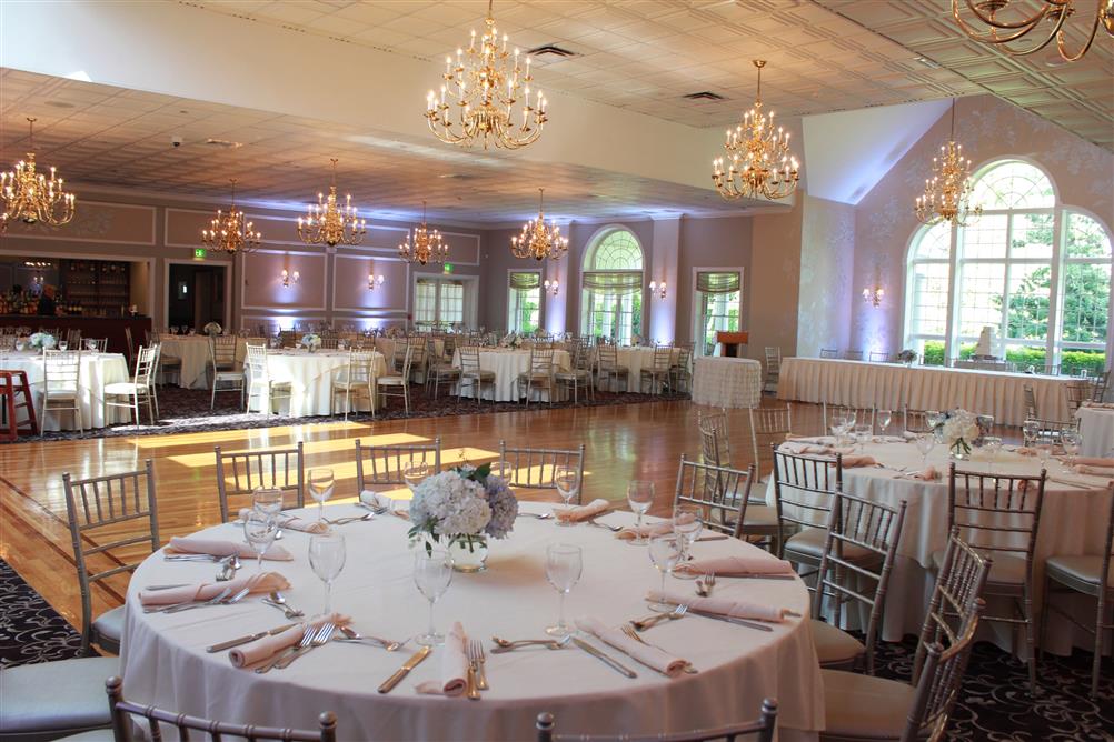 East Wind Caterers Inn & Spa